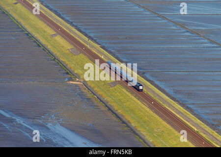 Zug auf Hindenburgdamm / Hindenburg Damm, Damm verbinden ...
