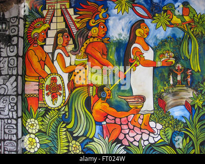 Bunte Wandmalereien, die Maya-Kultur an Wänden in der Nähe von Chichen ...