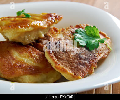 Muschel-Torte - New England Essen. tiefe gebratene kugelförmige Gemisch ...