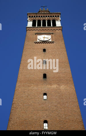 Castellanza alte abstrakt in Italien die Wand und Turm der Kirche ...