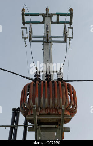 Transformator auf hohe Kraftwerk. Hochspannung Stockfoto, Bild ...