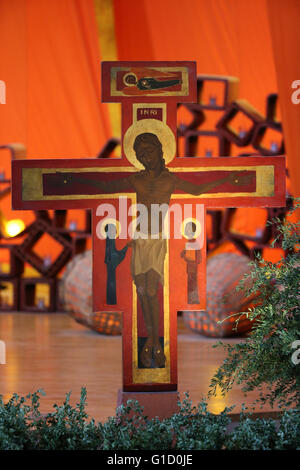 Ökumenischen Gemeinschaft Taizé. Kirche der Versöhnung. Mittag Gebete. Taizé. Frankreich ...