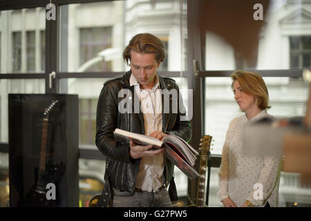 Tim Morten Uhlenbrock Check-out die Produkte zum verwöhnen Haus Gibson ...