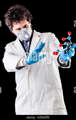 TNT Moleküls. Molekulare Modell von Trinitrotoluol (TNT, Summenformel C ...