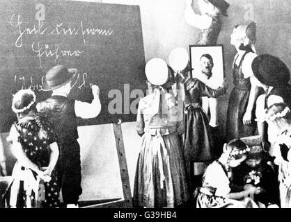 Hitler mit Kindern Stockfoto, Bild: 36997940 - Alamy