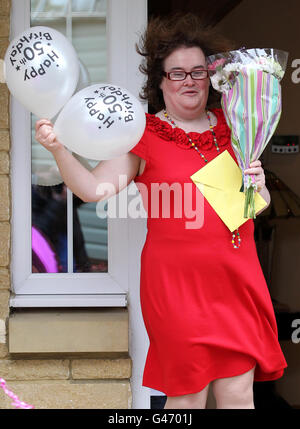 Sängerin Susan Boyle feiert heute mit einer Karte von Well Wisher in ...
