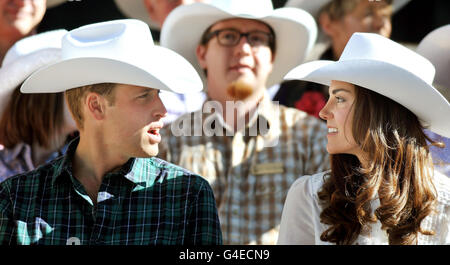 Der Duke und die Herzogin von Cambridge tragen einen Stetson Hut ...