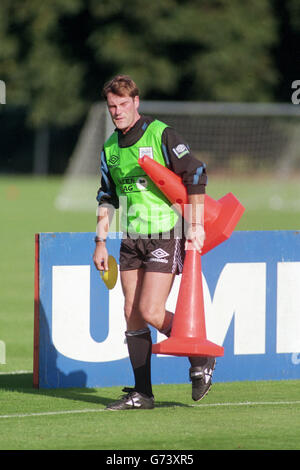 England Ausbildung in der Bisham Abbey. Glenn Hoddle, der Manager von ...