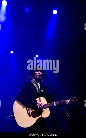 Howard Marks and Friends Gig - London. Cerys Matthews beim Howard Marks ...