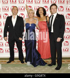 Angela Griffin (links) vom Drama Holby City und Lisa Faulkner von ...