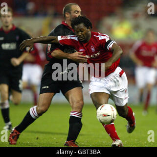 Die rotherham United David Ball (Zweite links) und Rotherham United ...