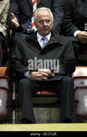 Sven-Goran Eriksson, Kreisdirektor von Notts, eröffnet Arnold offiziell ...