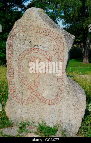 Künste, nordic, Runensteine, fragment mit Löwe, eingemauert in der ...