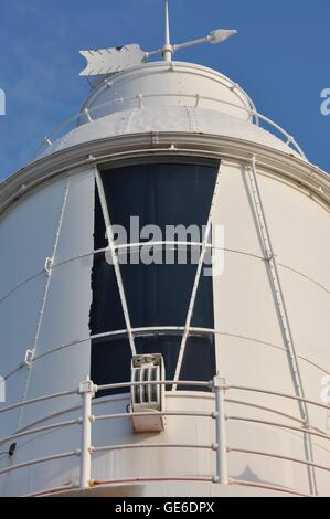 Woodman Point Lighthouse in Coogee, Laternenraum mit Windfahne und ...