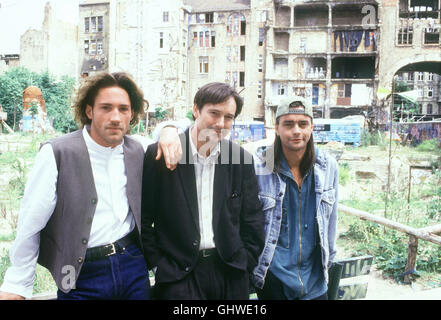 WOLKENSTEIN - Im Bild: BENJAMIN SADLER als Christ, Helmut Zierl als Max Wolkenstein und Mathias ...