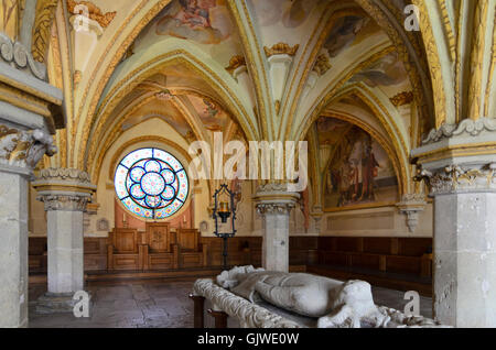 Kapitelsaal mit dem hohen Grab des Herzogs Friedrich II. Die kriegführenden, Stift Heiligenkreuz ...