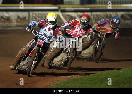 Heat 2: Rene Bach (gelb) und Stuart Robson (blau) abstürzen, - Lakeside ...