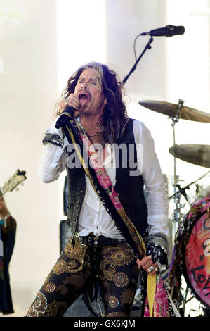 Steven Tyler führt live auf NBC zeigen die "heute" Featuring: Steven ...