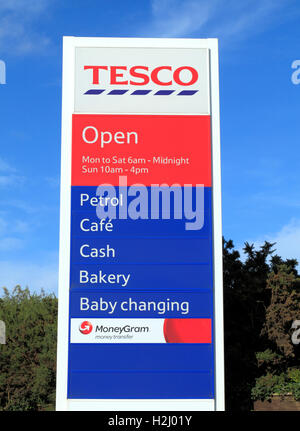 Tesco-Supermarkt, Hunstanton, Norfolk England UK britisches Englisch ...