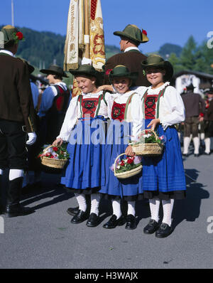 Österreich, Tirol, Ziel Spree, Berg Schutz, Mann, Marketenderin ...