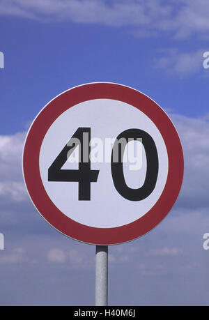 40 Tempolimit Schild Stockfoto, Bild: 118690941 - Alamy