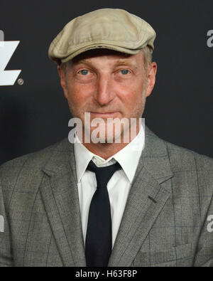 Schöpfer und Executive Producer Jonathan Ames und Executive Producer ...