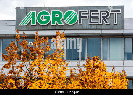 Agrofert, Logo, Schilder, Prag, Tschechische Republik Stockfotografie ...