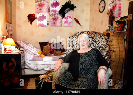 Altersheim, Zimmer, Senior, Sessel, sitzen, Menschen, alten Menschen ...