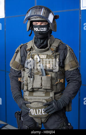 Hamburg, Deutschland. 14. November 2016. Teile der neuen ...