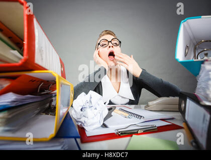Papierkram job Corporation faul langsam langweilig-Konzept ...