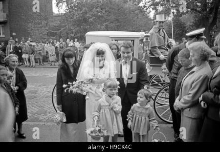 Hochzeit des Deutschen Volksschauspielers Edgar Bessen Mit Heidi Koehn ...