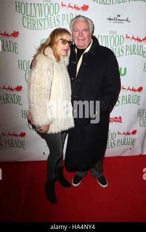 Jill St. John, Robert Wagner und Stephanie Powers verlassen Madeo ...