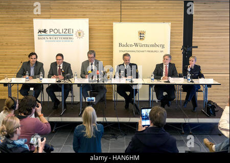 Kriminalpolizei, Polizei, forensische Wissenschaftler sichert einen ...