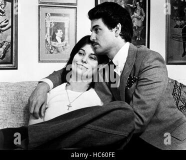 THE SENTINEL, von links: Chris Sarandon, Christina Raines am Set, 1977 ...