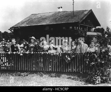 DIE TRAPP-Familie (aka DIE TRAPP-FAMILIE), Hans Holt, Ruth Leuwerik und ...