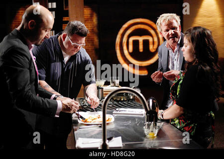 MASTERCHEF (aka MEISTERKOCH) (v.l.): Kandidat Köche Tony Carbone ...