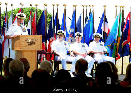 Capt Collin P. Green, Kommandant, Naval Special Warfare Group 1 ...