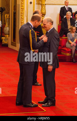 Mr. Timothy Pigott-Smith aus London erfolgt durch den Duke of Cambridge ...