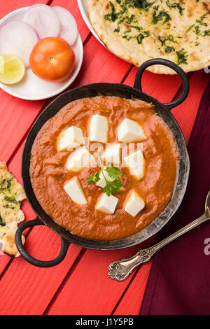 Paneer Makhani. Indischen Paneer Käse in einer würzigen Buttersauce ...