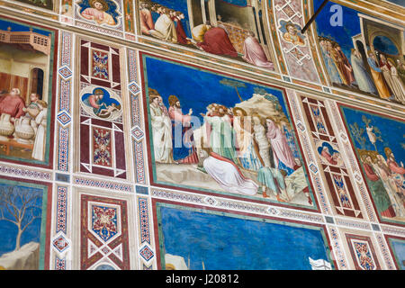 Freskenzyklus von Giotto in der Scrovegni-Kapelle (Cappella degli Scrovegni), Padua, Venetien ...