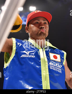 Daigo Higa (JPN), 20. Mai 2017 - Boxen: Daigo Higa von Japan stellt mit seinem Champion Gürtel ...