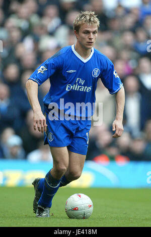 JESPER GRONKJAER CHELSEA FC HIGHBURY LONDON ENGLAND 15. Februar 2004 ...