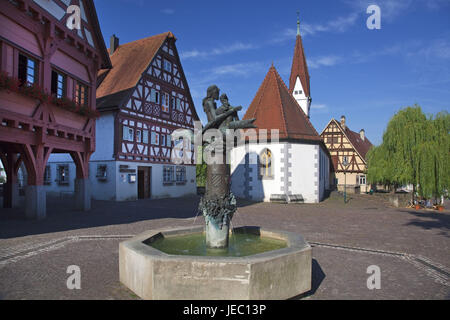 Deutschland, Baden-Wurttemberg, Plochingen, Hausfassade, Glockenspiel ...