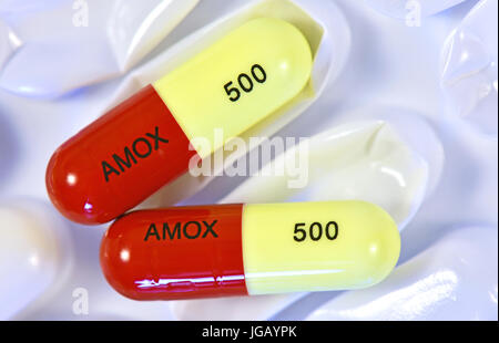 Medikamente Amoxicillin Penicillin Antibiotika Pillen Stockfoto, Bild ...