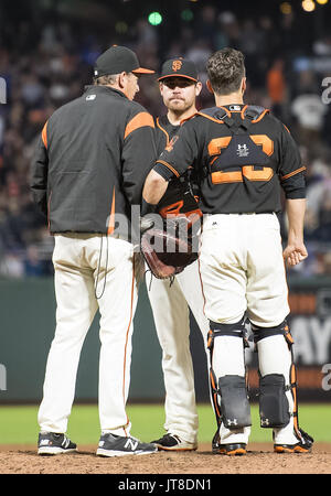 San Francisco Giants pitching coach Dave Righetti, left, and pitcher ...