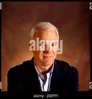 Der Schauspieler, Komiker und Musiker Steve Martin tritt live neben den ...