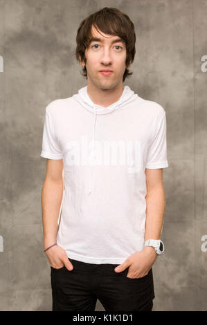 Tom Higgenson von Plain White T's The Grove's Summer Concert Series ...