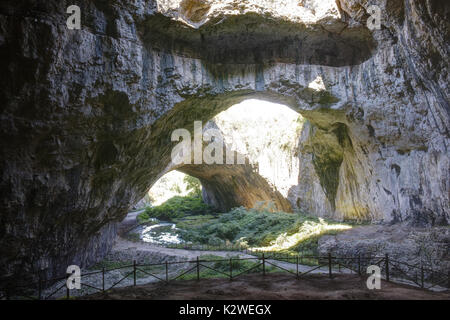 Innenraum devetashka Höhle in der Nähe von Lowetsch, Bulgarien ...