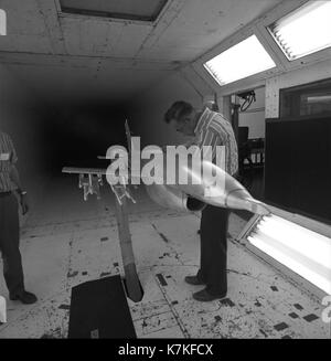 Die Ryan Aeronautical Image Collection im San Diego Air & Space Museum ...