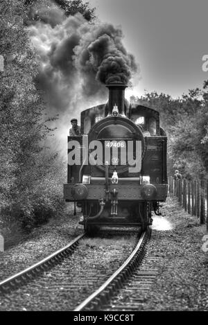 LMS-Klasse 3F 0-6-0 tank Motor Nr. 47406 nähert sich Bitton Bahnhof ...